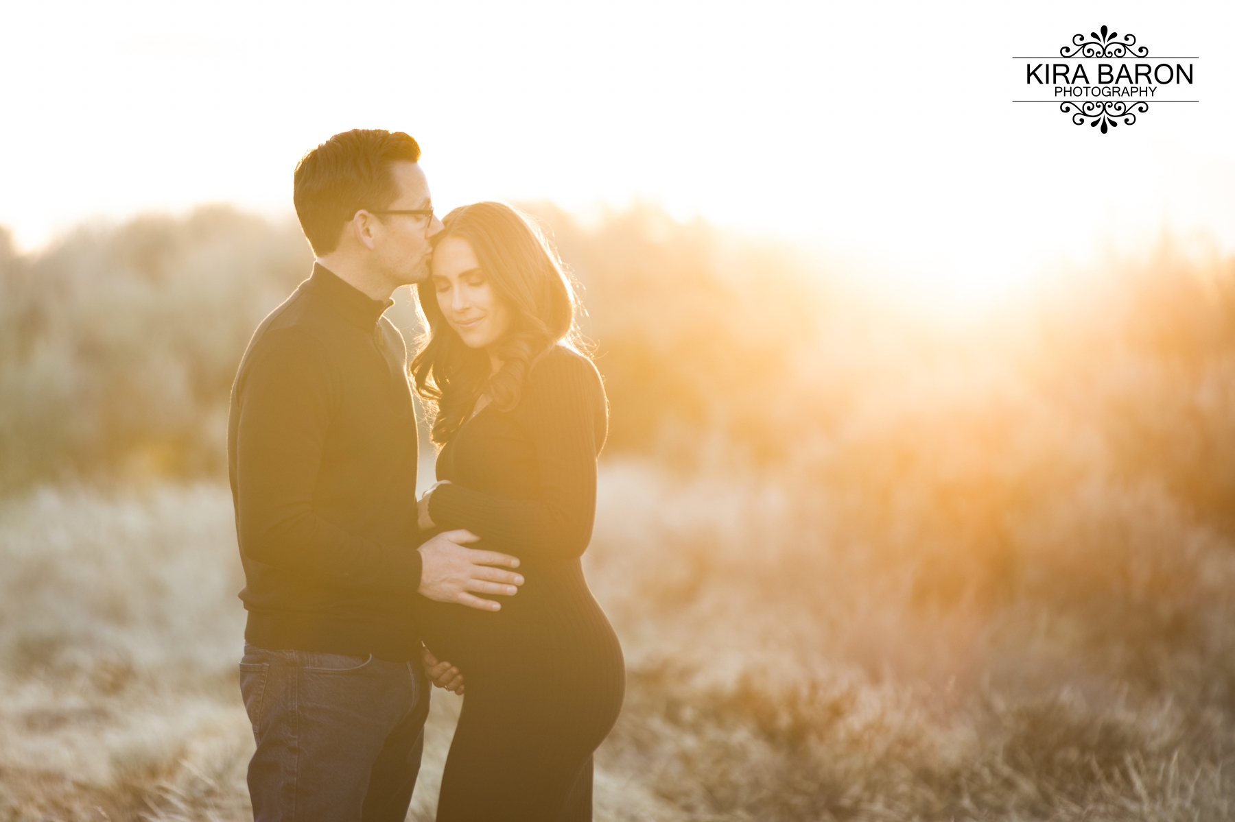 Kayla + Bill Maternity | Cowiche Canyon Uplands | KIRA BARON PHOTOGRAPHY